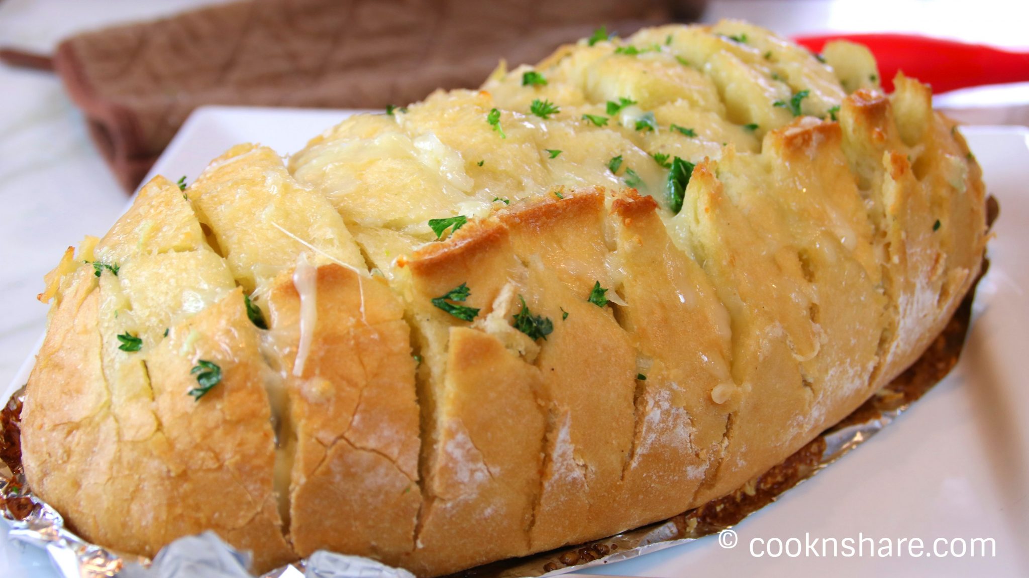 Pull Apart Cheesy Garlic Bread – Cook n' Share